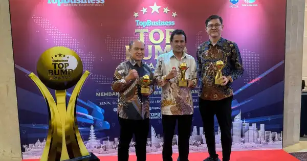 Gubernur Mualem Raih Penghargaan Top Pembina BUMD 2025