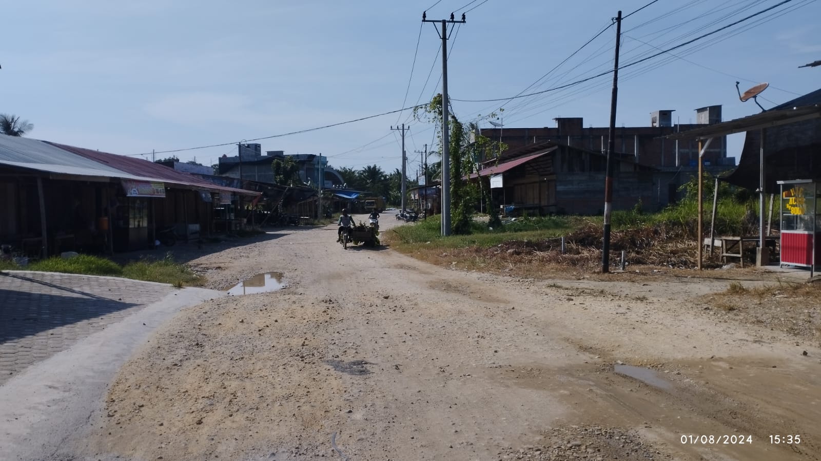 Pemkab Aceh Timur Didesak Perbaiki Jalan Menuju Pasar Baru Peureulak
