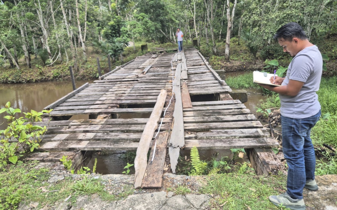 PUPR Aceh Barat Perbaiki Jembatan Rusak di Kecamatan Bubon