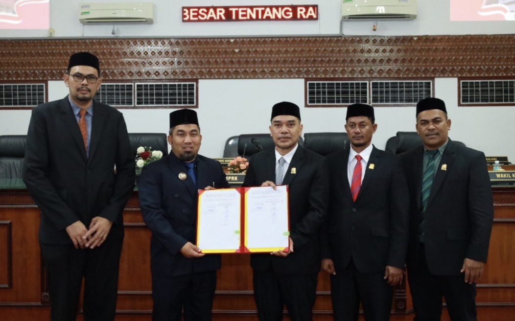 Pemkab dan DPRK Aceh Besar Sahkan APBK 2025
