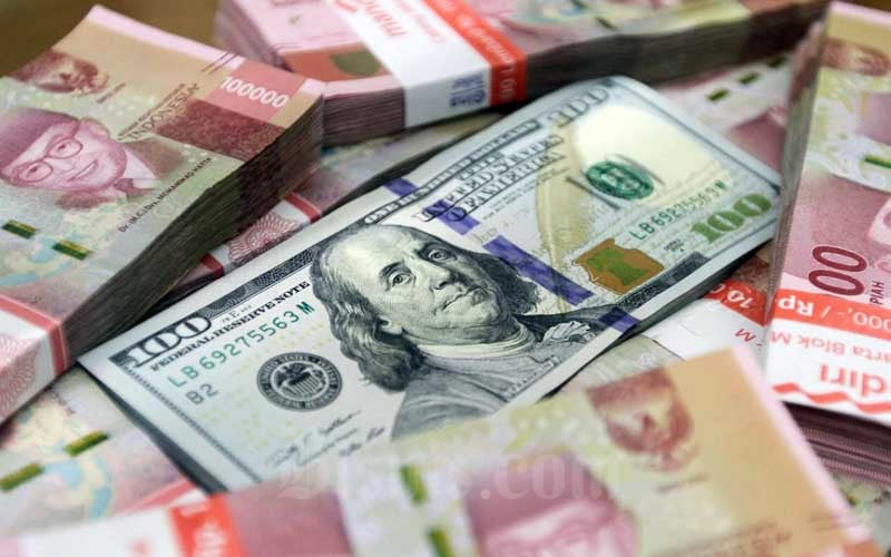 Tertekan, Rupiah Tembus Rp 16 Ribu Per USD 1