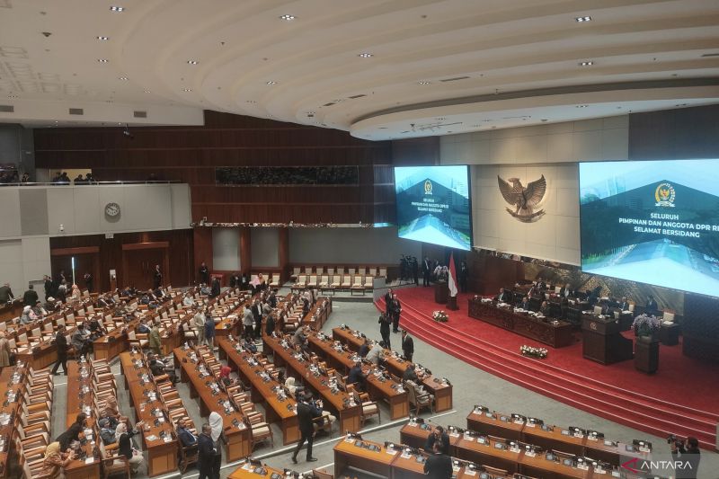 DPR Setujui RUU Minerba Jadi RUU Usul Inisiatif
