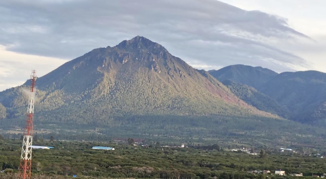 Status Burni Telong Naik Level II, Belajar Mengenal Gunung Api dan ...
